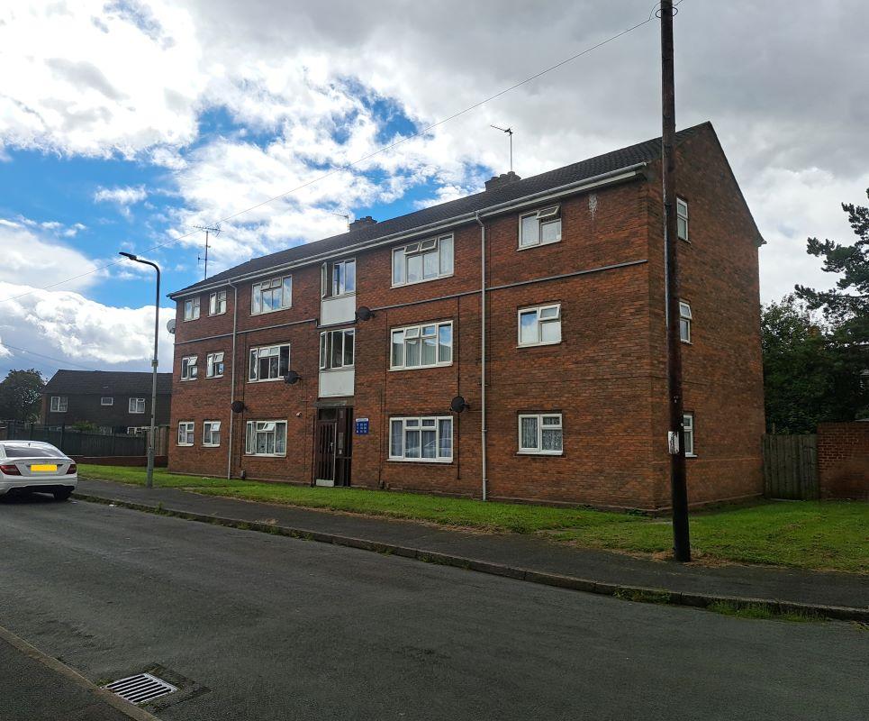 16 Jenkins Close, Bilston, West... 2 bed apartment - £66,000
