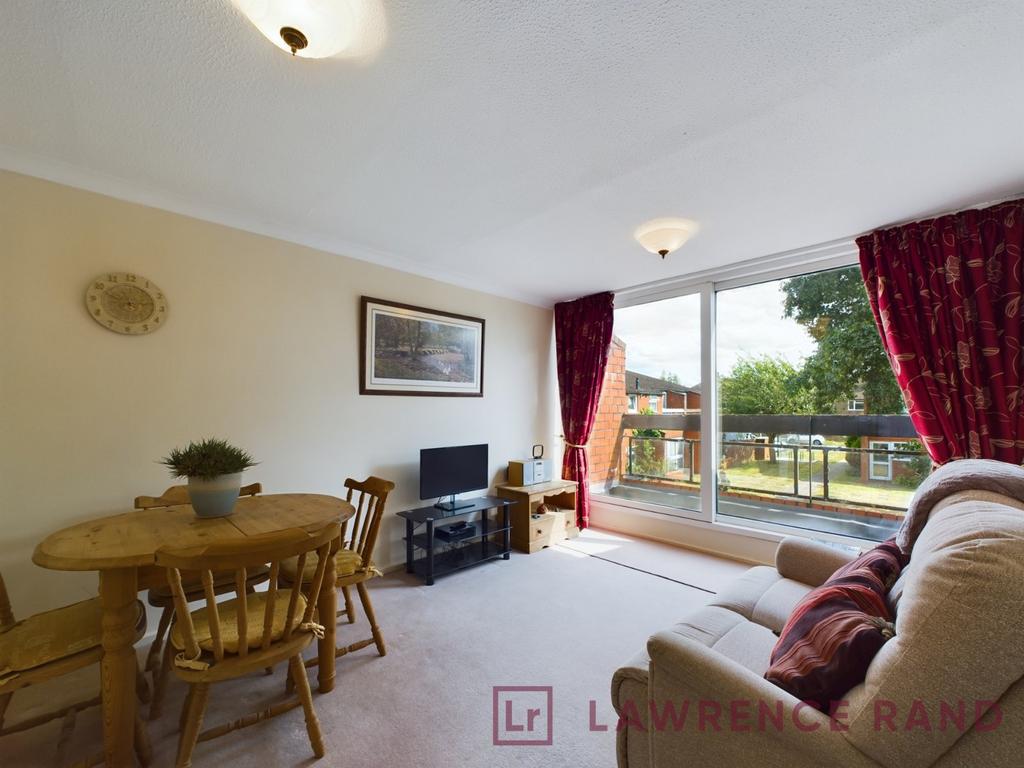 Warsaw Close, Ruislip, Middlesex, HA4 1 bed flat - £250,000