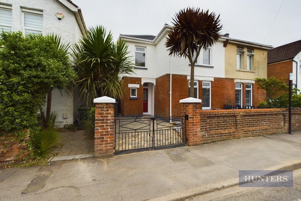 Howards Grove, Southampton 3 bed house - £1,450 pcm (£335 pw)