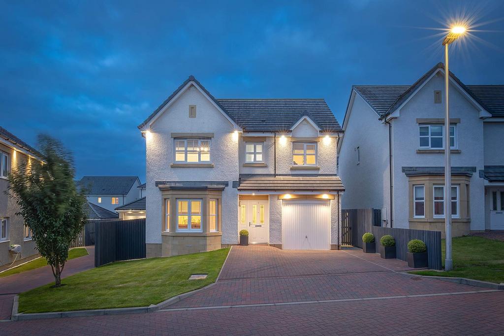 Charles Snedden Avenue, Bo'ness EH51 4 bed detached house - £365,000