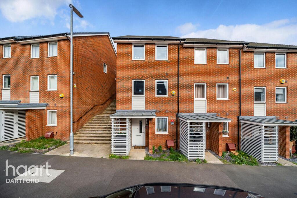 Burroughs Drive, Dartford 4 bed end of terrace house - £525,000