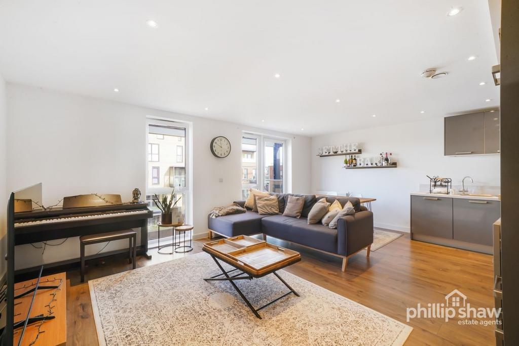 Lacey Drive, Earlswood Court, HA8 2 bed apartment for sale - £445,000