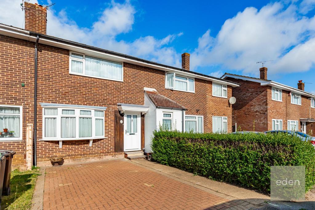 Oriole Way, Larkfield, ME20 2 bed terraced house - £300,000