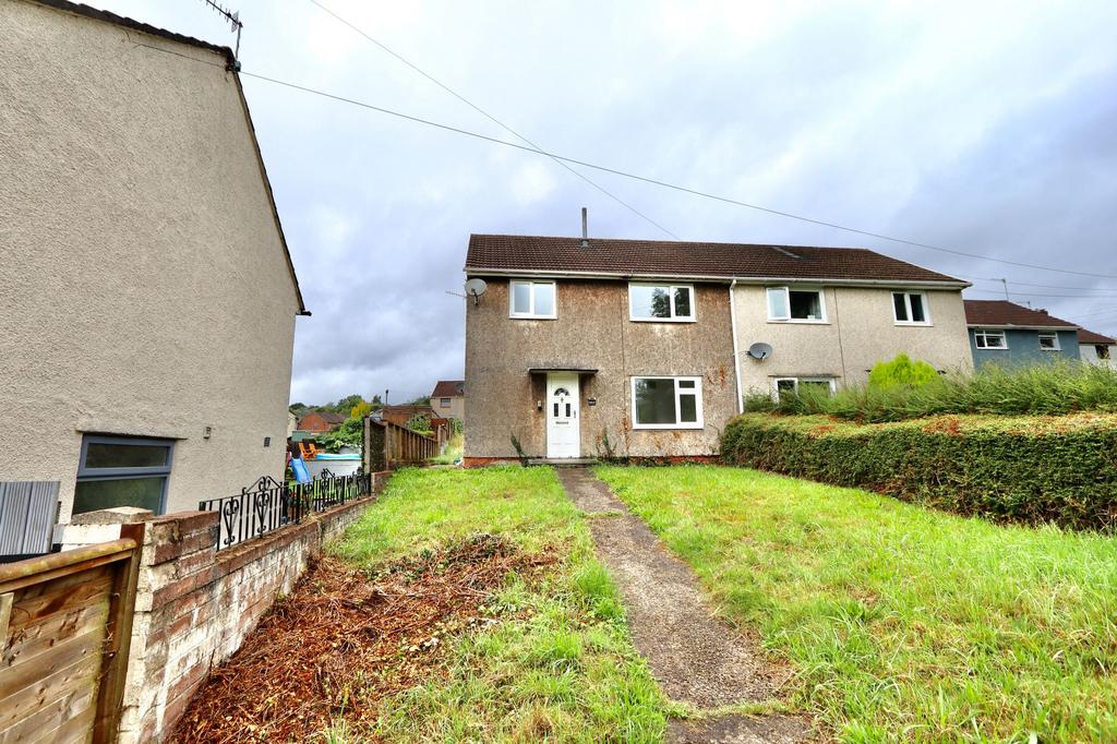 Newport Road, Pontllanfraith, NP12 3 bed semi-detached house - £775 pcm ...