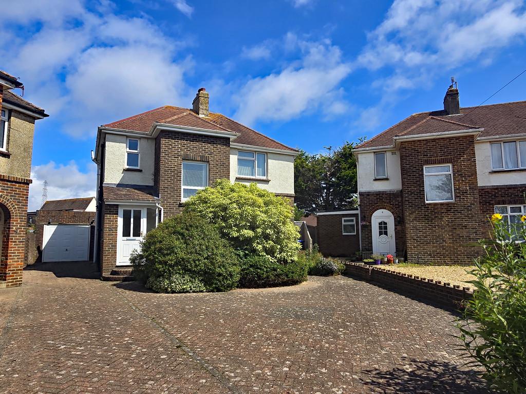 Park Way Close, West Sussex BN42 3 bed detached house - £600,000