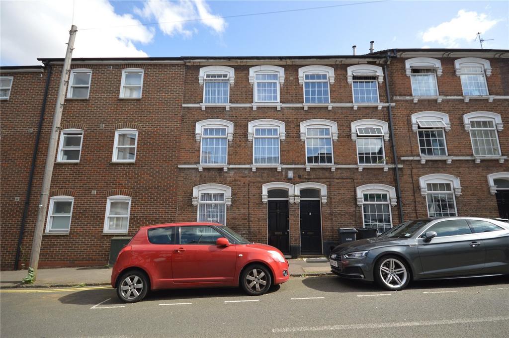 Liverpool Road, Luton, Bedfordshire, LU1 3 bed terraced house - £325,000