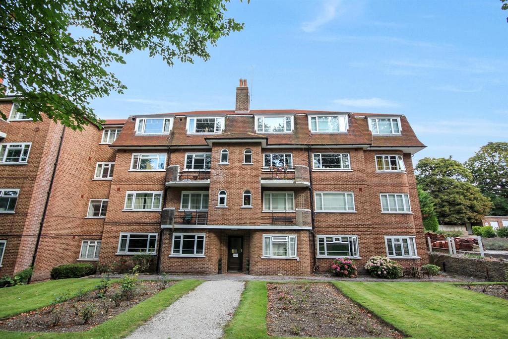 London Road, Preston, Brighton 2 bed flat - £1,495 pcm (£345 pw)
