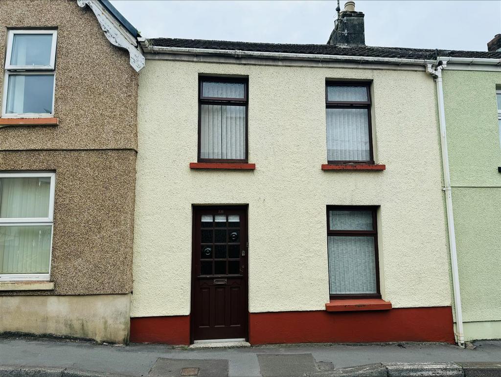Causeway Street, Kidwelly 2 bed terraced house - £114,500