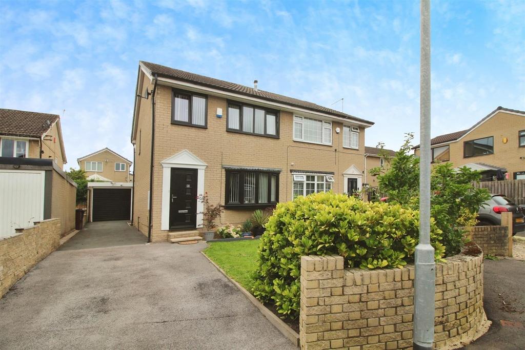 Ashfield Road, Bradford BD10 3 bed semi-detached house for sale - £235,000