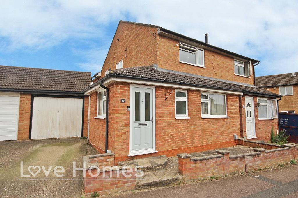 Derwent Rise, Flitwick 3 bed semi-detached house - £350,000