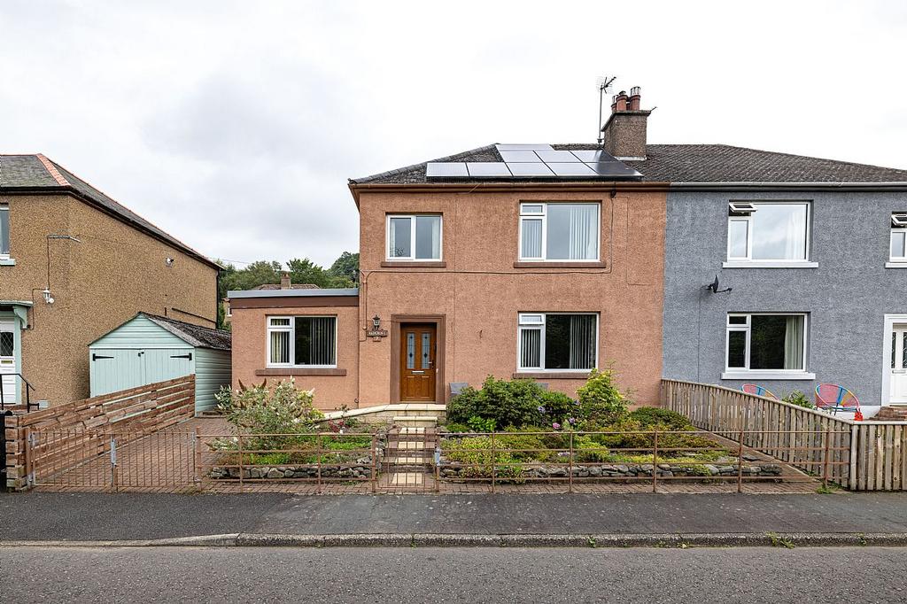 Redcroft, 7 Glenfield Road East... 3 bed semi-detached house - £220,000