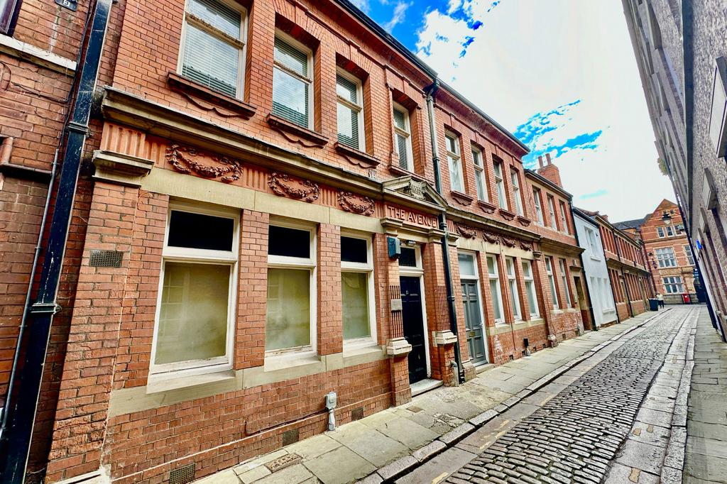Bishop Lane, Hull HU1 1 bed flat - £50,000