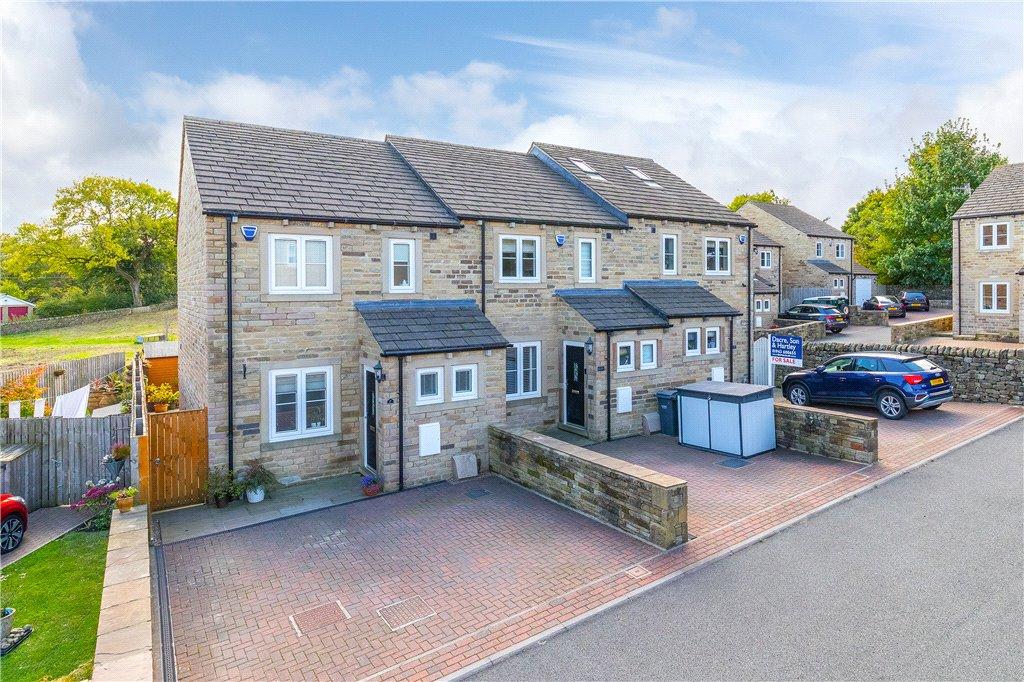 Moor View, Addingham, LS29 3 bed terraced house for sale - £370,000