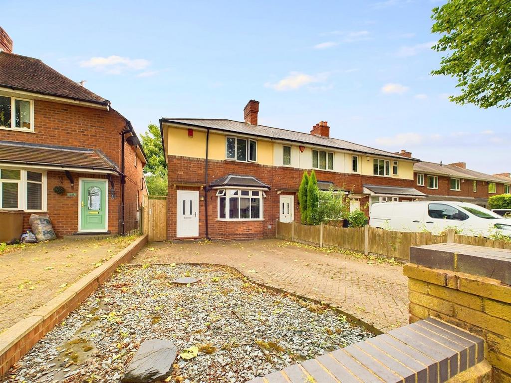 Leighswood Avenue, Walsall WS9 2 bed semi-detached house - £200,000