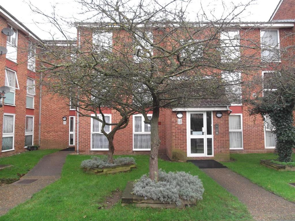 Archery Close, Harrow 2 bed apartment for sale - £300,000