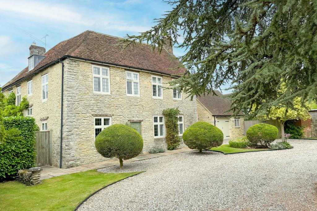Launton, Oxfordshire 5 bed detached house for sale - £1,300,000