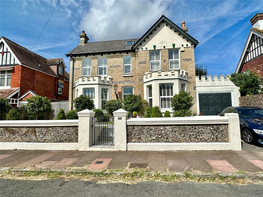 De Roos Road, Eastbourne, East... 5 bed detached house - £950,000