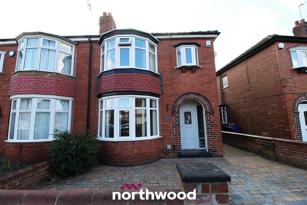 Manor Drive, Doncaster DN2 3 bed semi-detached house - £210,000