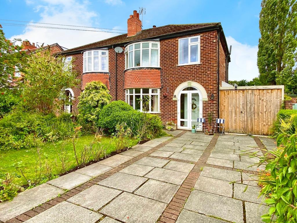 Isherwood Drive, Marple, Stockport, SK6 3 bed semi-detached house - £ ...