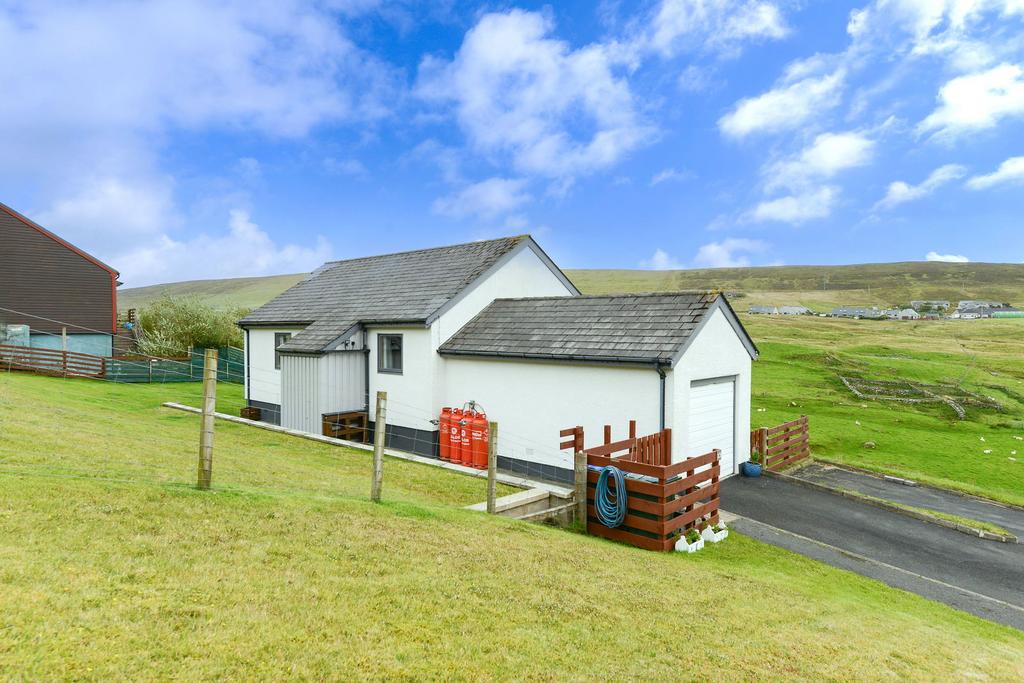 Mulla, Shetland ZE2 2 bed detached house - £150,000