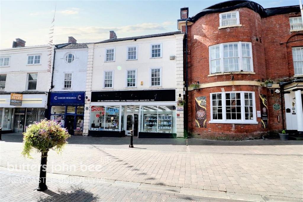 High Street, Stone 1 bed flat - £750 pcm (£173 pw)