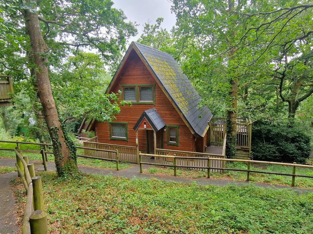 Finlake Holiday Resort & Spa, Newton... 3 bed park home - £170,000
