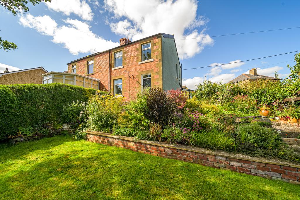 Felton, Morpeth NE65 3 bed semi-detached house - £275,000
