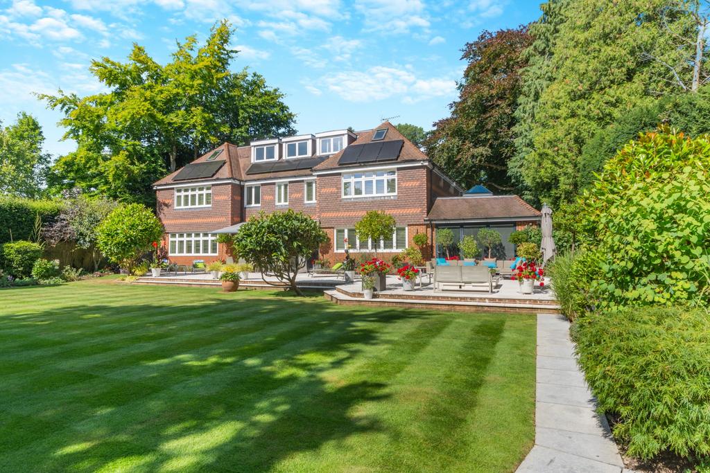 Bois Avenue, Chesham Bois 6 bed detached house for sale - £3,250,000