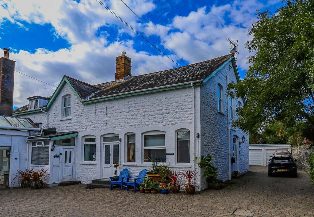 Gwentlands Drive, Marine Parade, Penarth 2 bed house - £1,100 pcm (£254 pw)