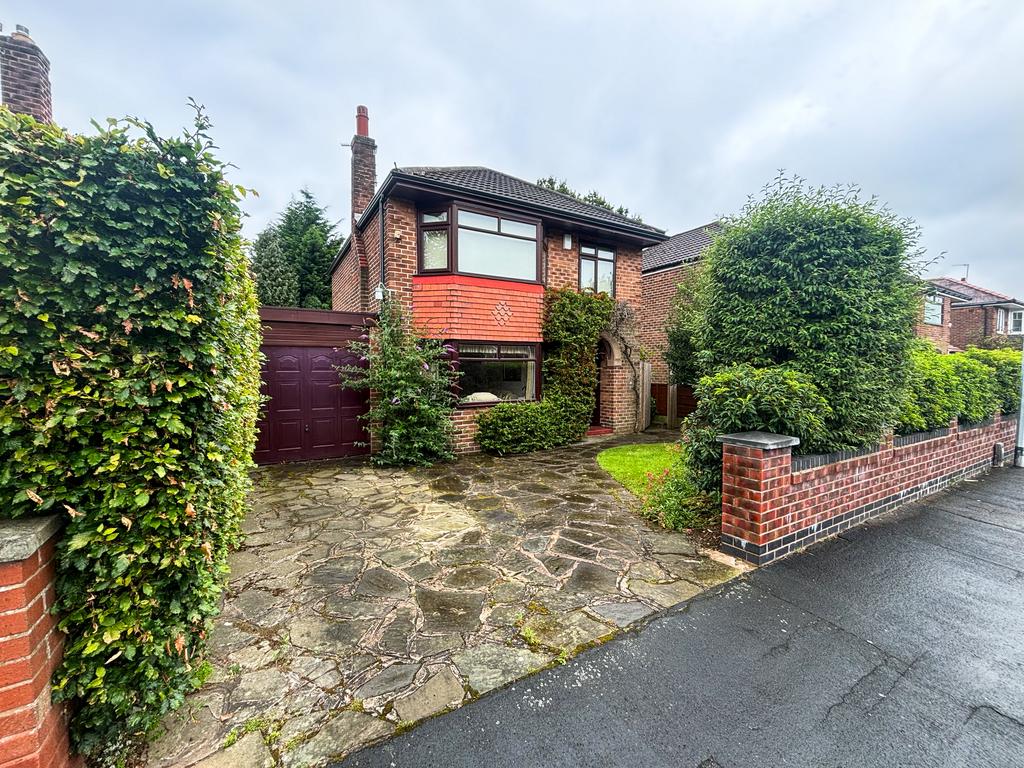 Bradwell Road, Hazel Grove, Hazel Grove 3 bed detached house - £400,000