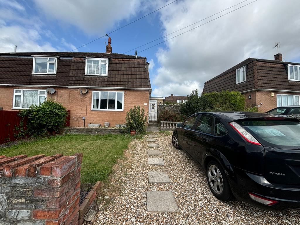 Milton Road, Barry, CF62 3 bed semi-detached house - £195,000