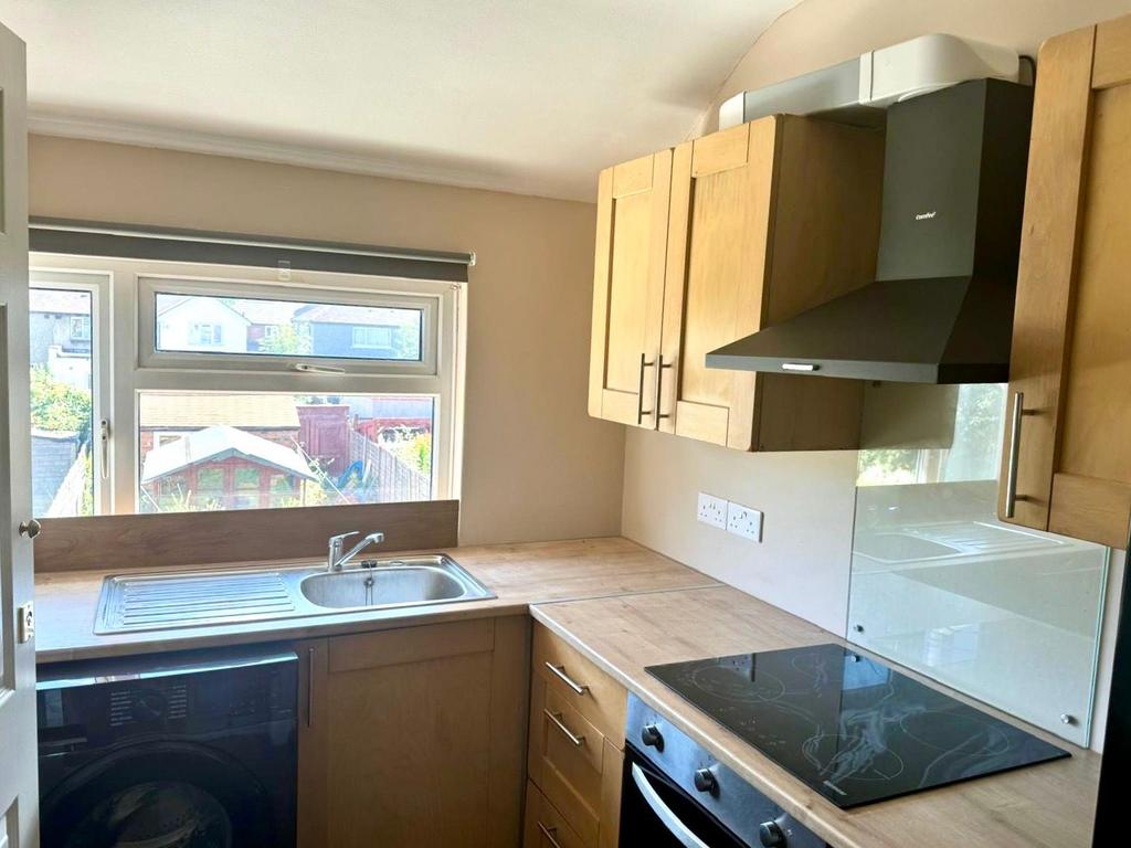 Hoe Lane Enfield 1 bed flat - £1,400 pcm (£323 pw)