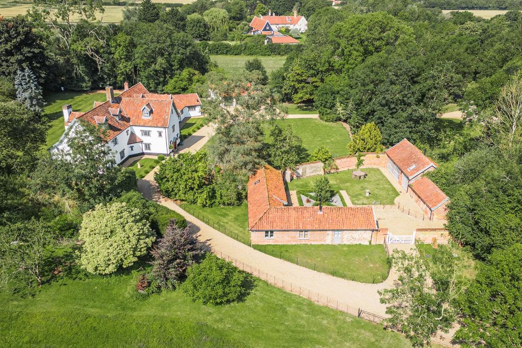 Saxlingham Nethergate 7 bed farm house for sale - £2,750,000