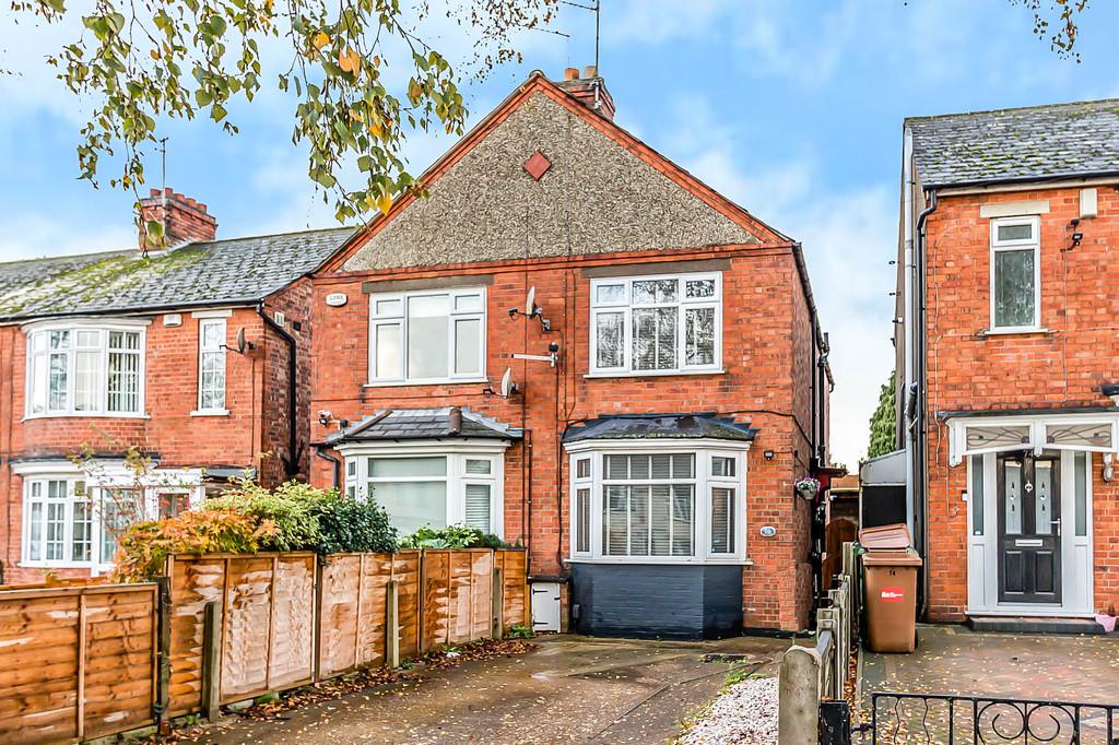 Eastfield Road, Wellingborough NN8 3 bed semi-detached house - £229,995