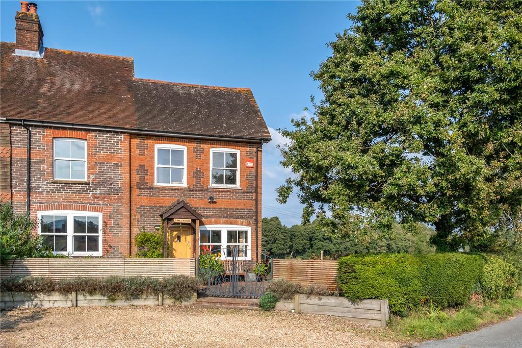 Mill Hatch, Trotton, West Sussex, GU31 4 bed semi-detached house - £795,000