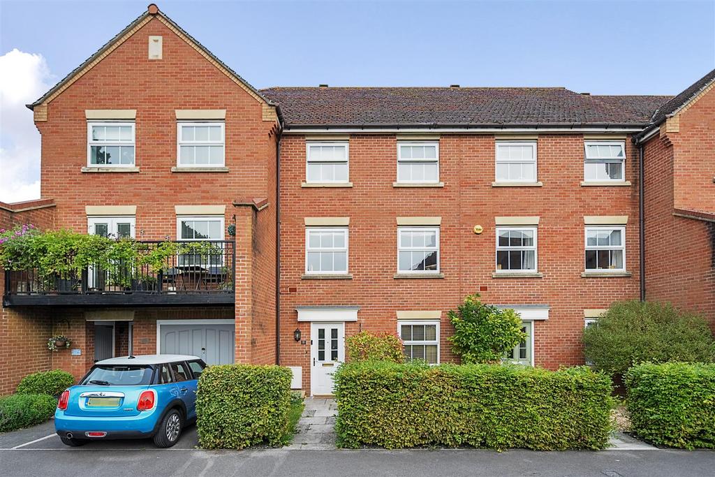 Heritage Park, Devizes, SN10 4 bed terraced house - £340,000