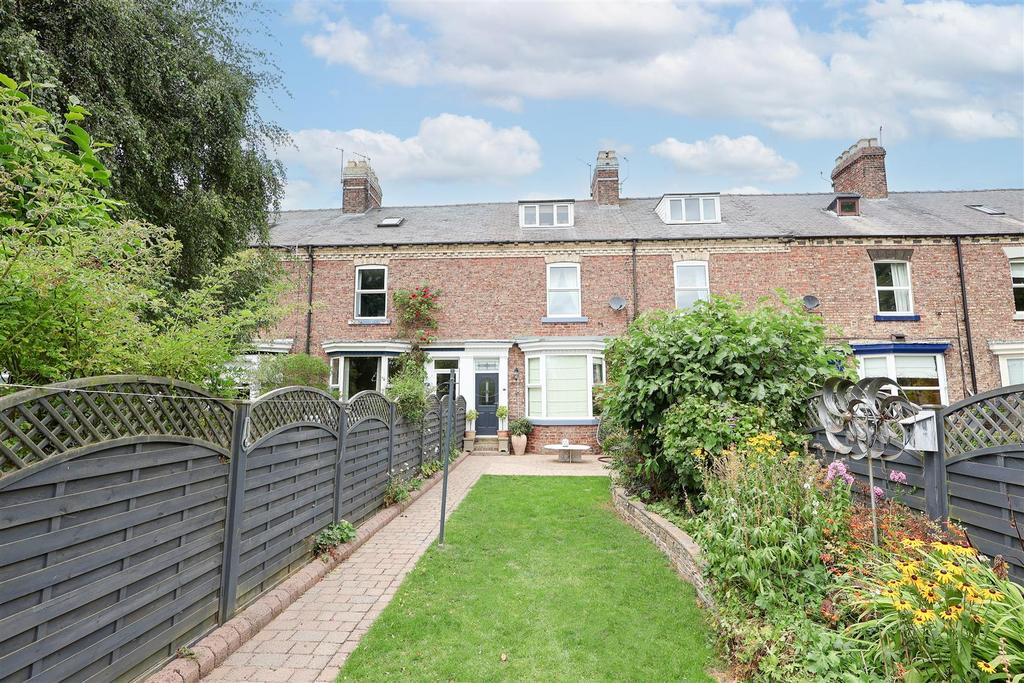 South Terrace, Sowerby, Thirsk 4 bed terraced house - £350,000