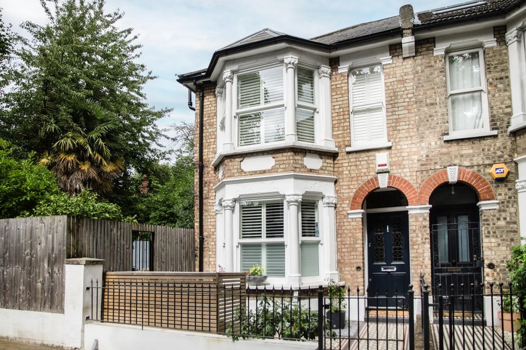 Everthorpe Road, Peckham, SE15 2 bed semi-detached house for sale - £ ...