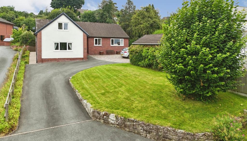 Old Post Office Lane, Trefonen 4 bed detached bungalow for sale - £465,000
