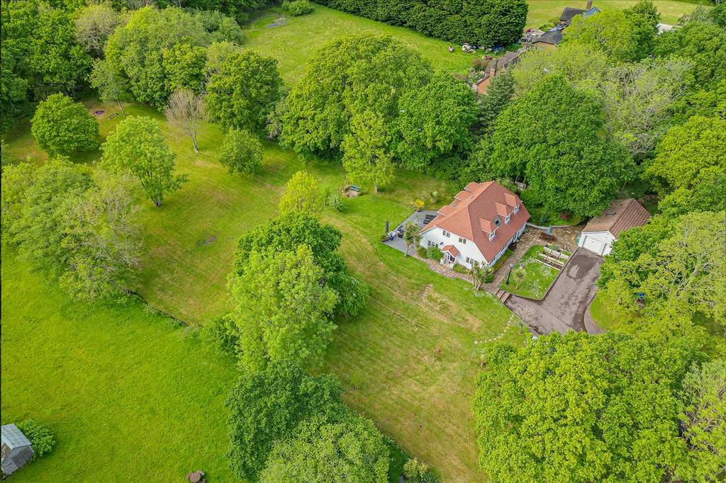 Fontley Road, Titchfield 5 bed detached house - £1,625,000