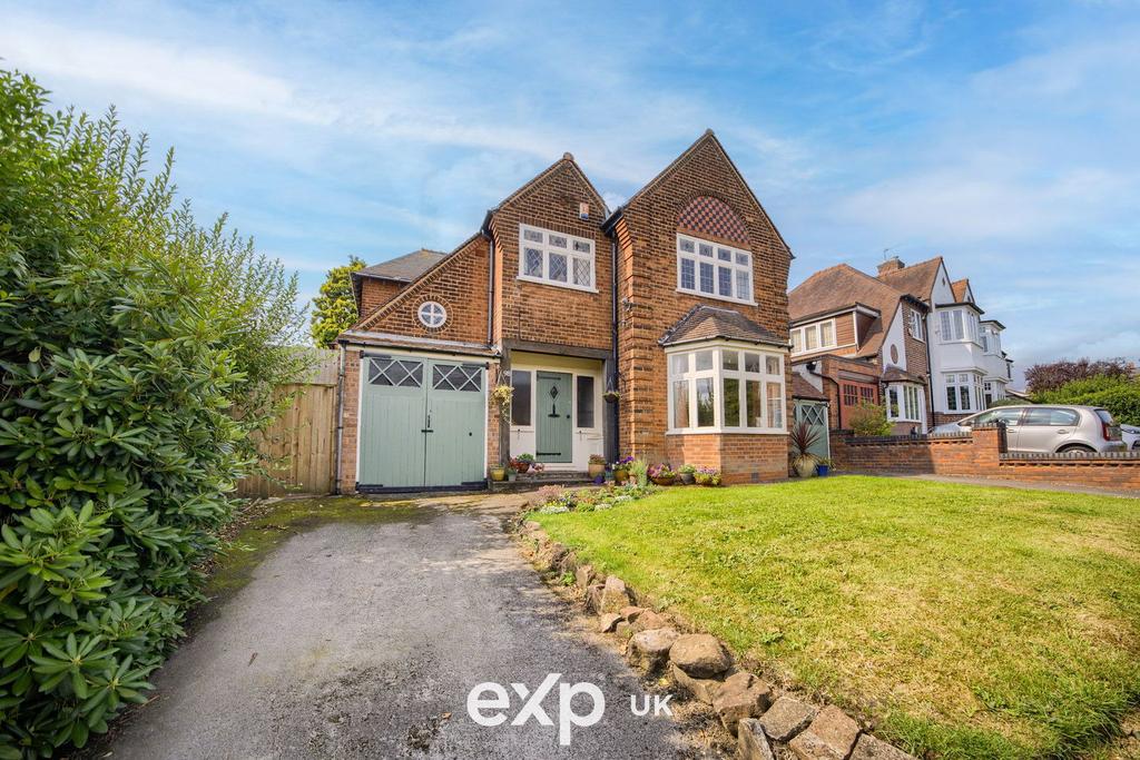 Wentworth Road, Birmingham B17 5 bed detached house - £900,000