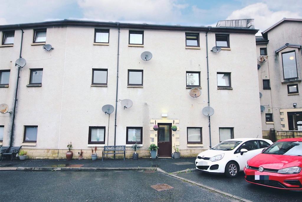 Main Street, Inverkip PA16 2 bed flat - £76,000