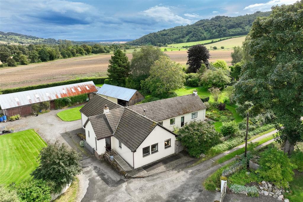 Fodderty, Dingwall IV15 5 bed detached bungalow - £425,000