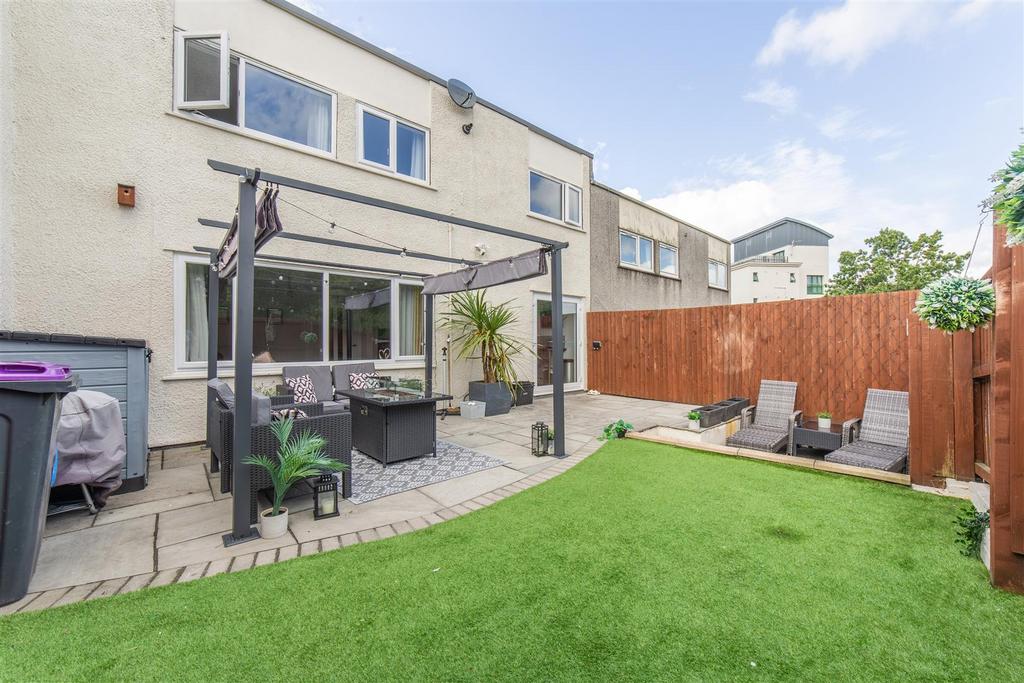 Fernbank, Cwmbran NP44 3 bed terraced house - £190,000