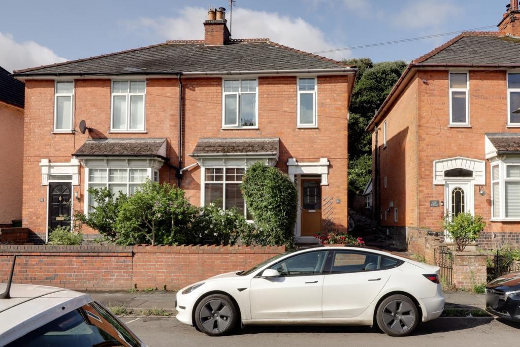 Victoria Avenue, Worcester, WR5 1ED 3 bed semi-detached house for sale ...