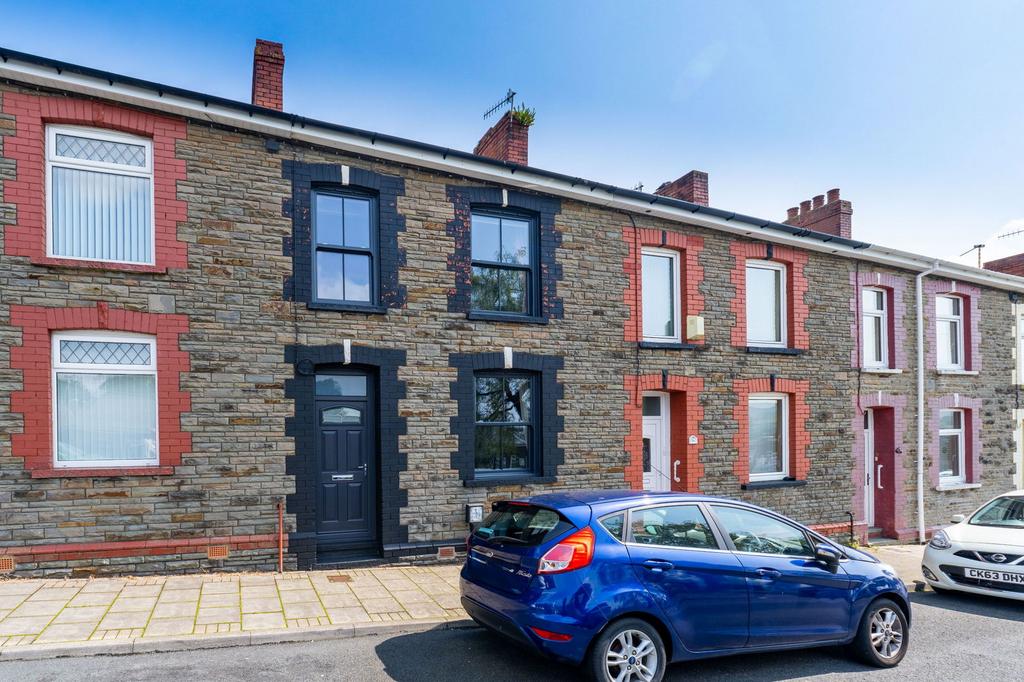 William Street, Trethomas... 3 bed terraced house - £190,000