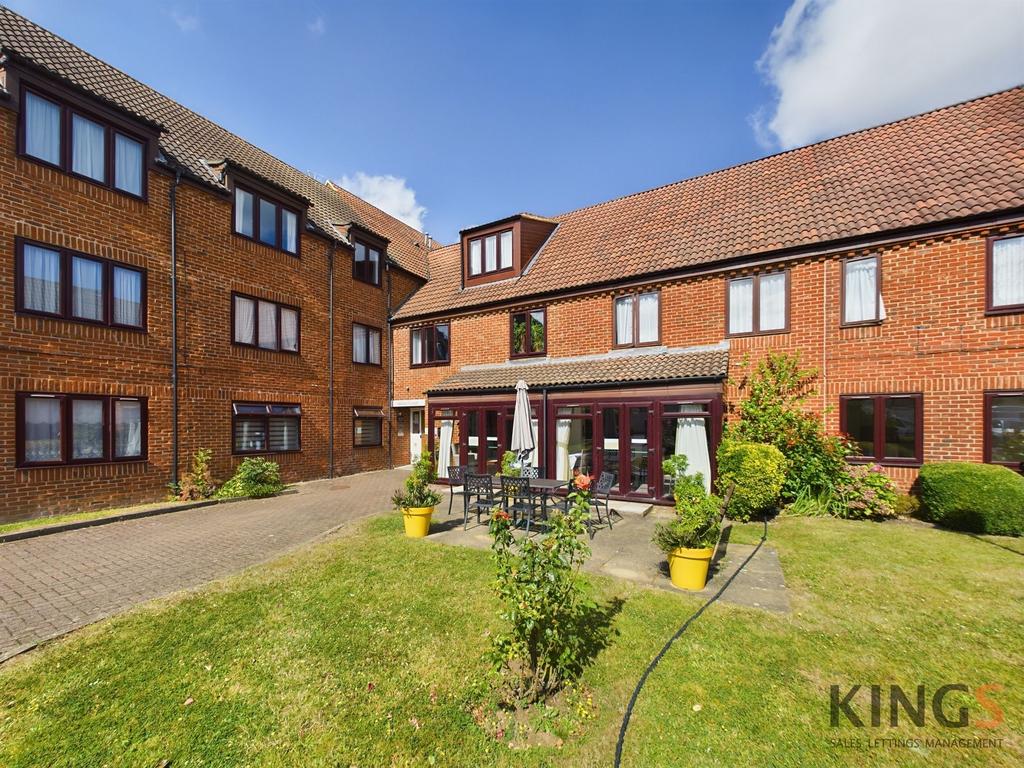 Ashley Court, Hatfield, AL10 1 bed ground floor flat for sale - £100,000