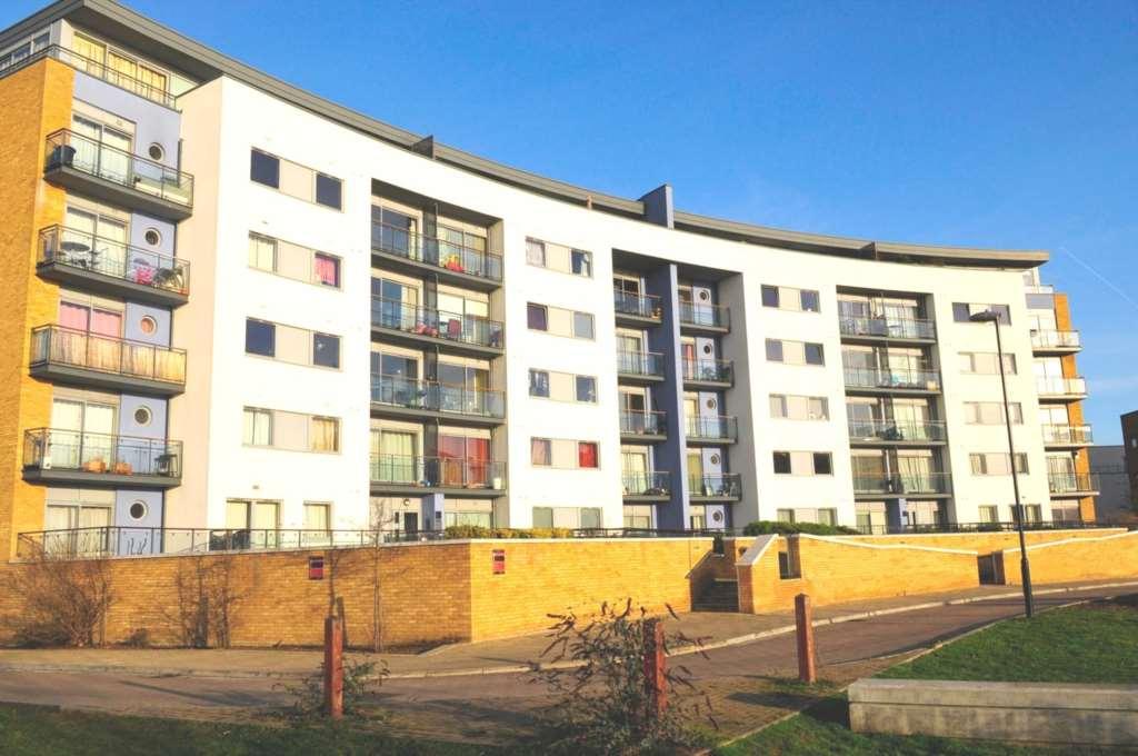 Tideslea Path, Thamesmead West, SE28 0NH 2 bed apartment - £1,800 pcm ...