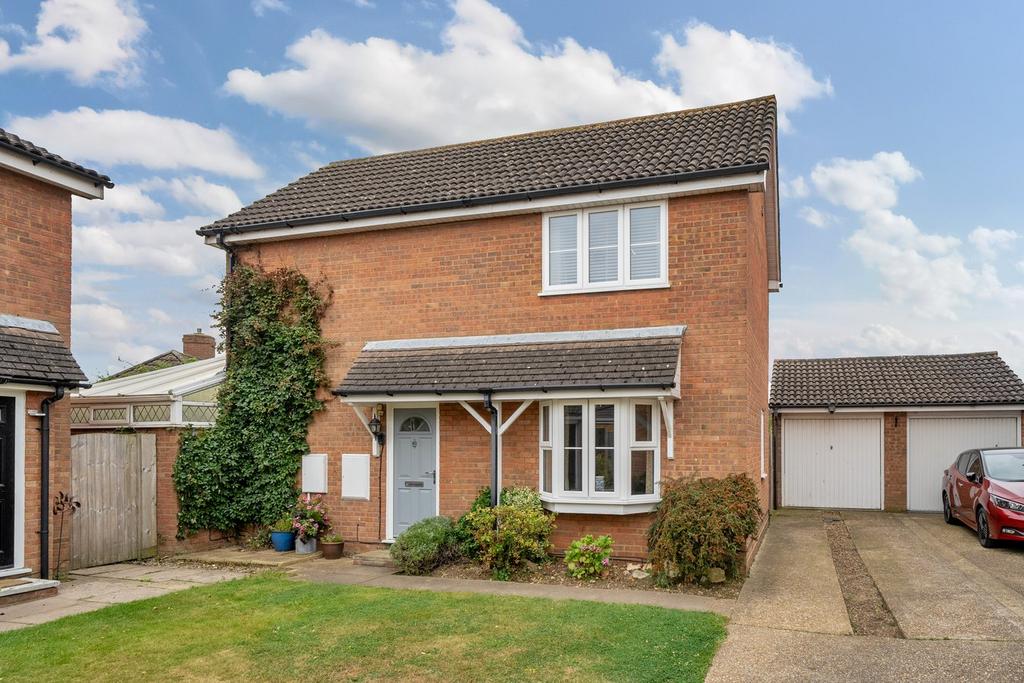 Gardeners Close, Flitwick, MK45 3 bed detached house for sale - £390,000