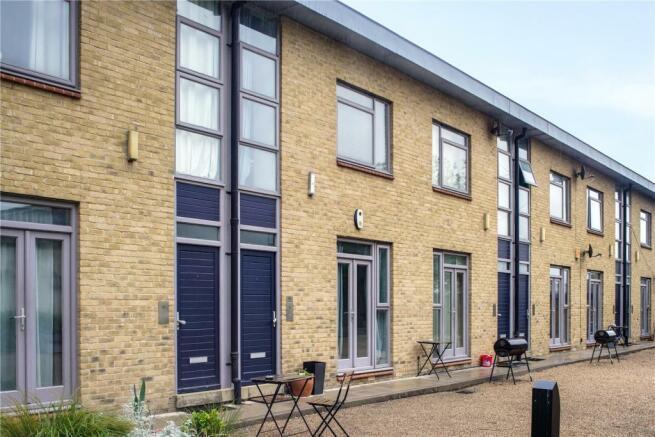 Gillender Street, London 4 bed house - £3,500 pcm (£808 pw)